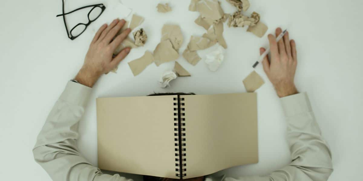 for the title. Comment Éviter le Burnout au Travail : Conseils Pratiques pour Garder Votre ...